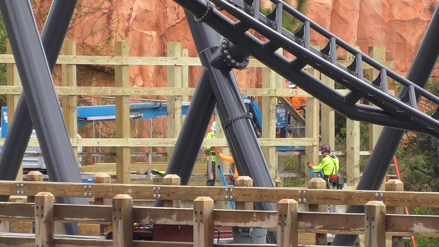 VelociCoaster Construction Update – Daytime Testing, Coaster Train ...