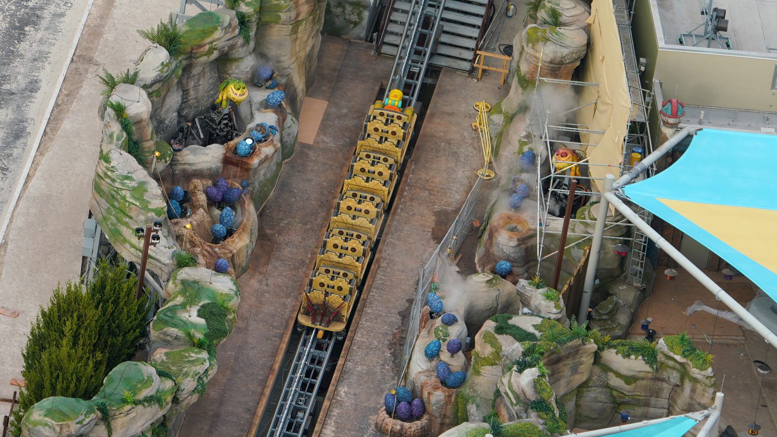 Epic Universe Update: How to Train Your Dragon Coaster Testing ...