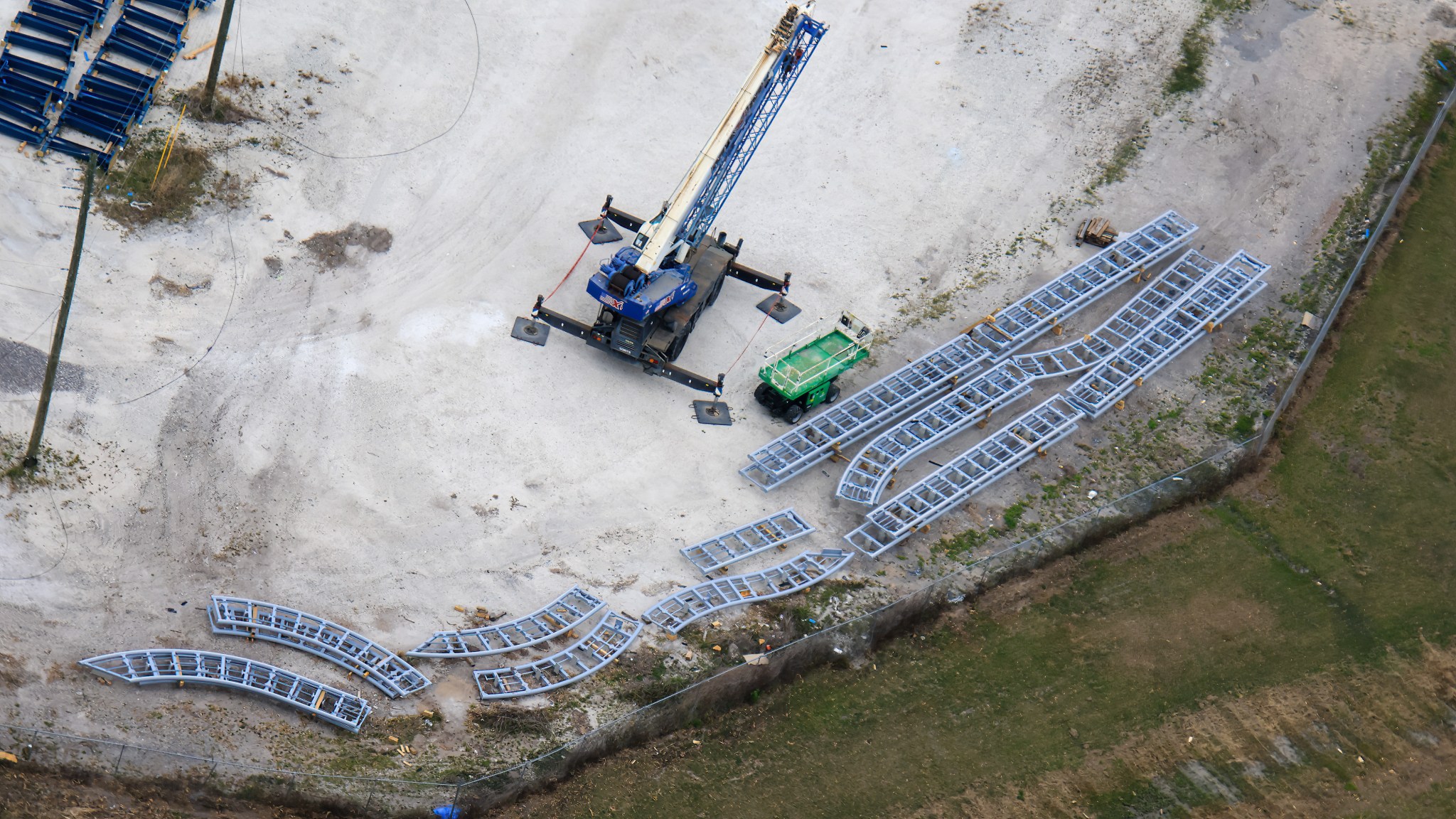 Universal Orlando Drift Coaster Update: Track Revealed, Structures ...